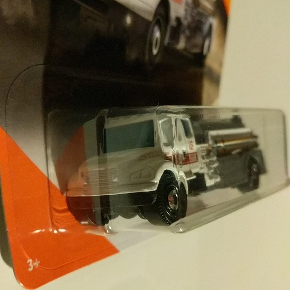 MATCHBOX | Toys | Matchbox Freightliner M2 6 | Poshmark